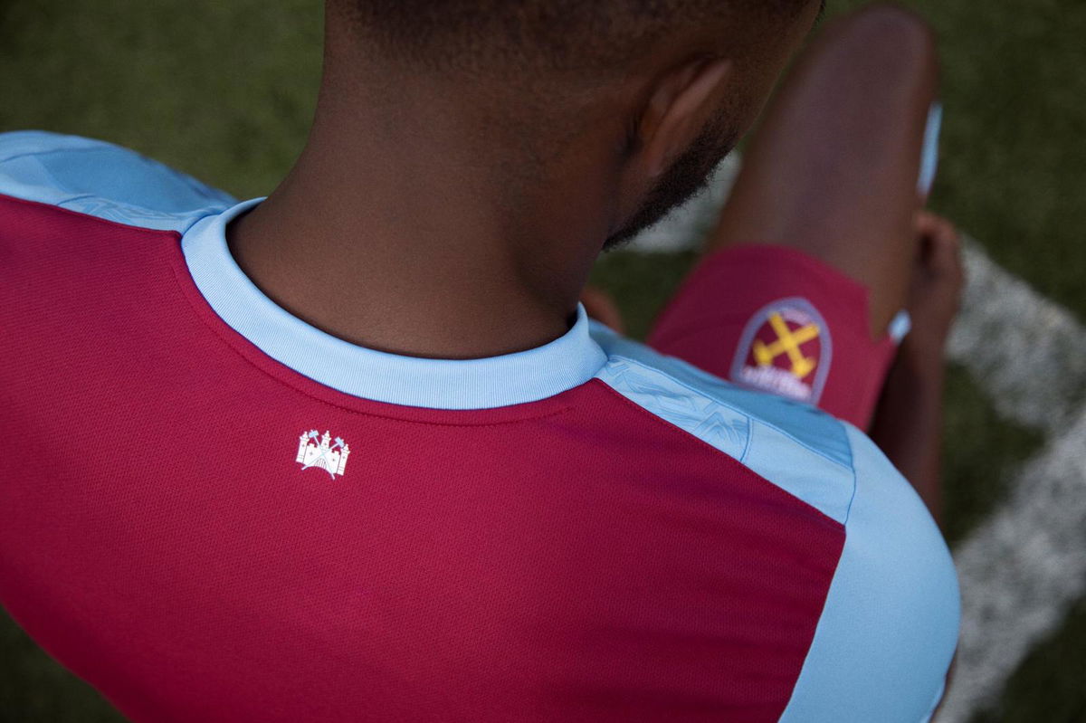 Hammers honour Boleyn Castle - West Ham News