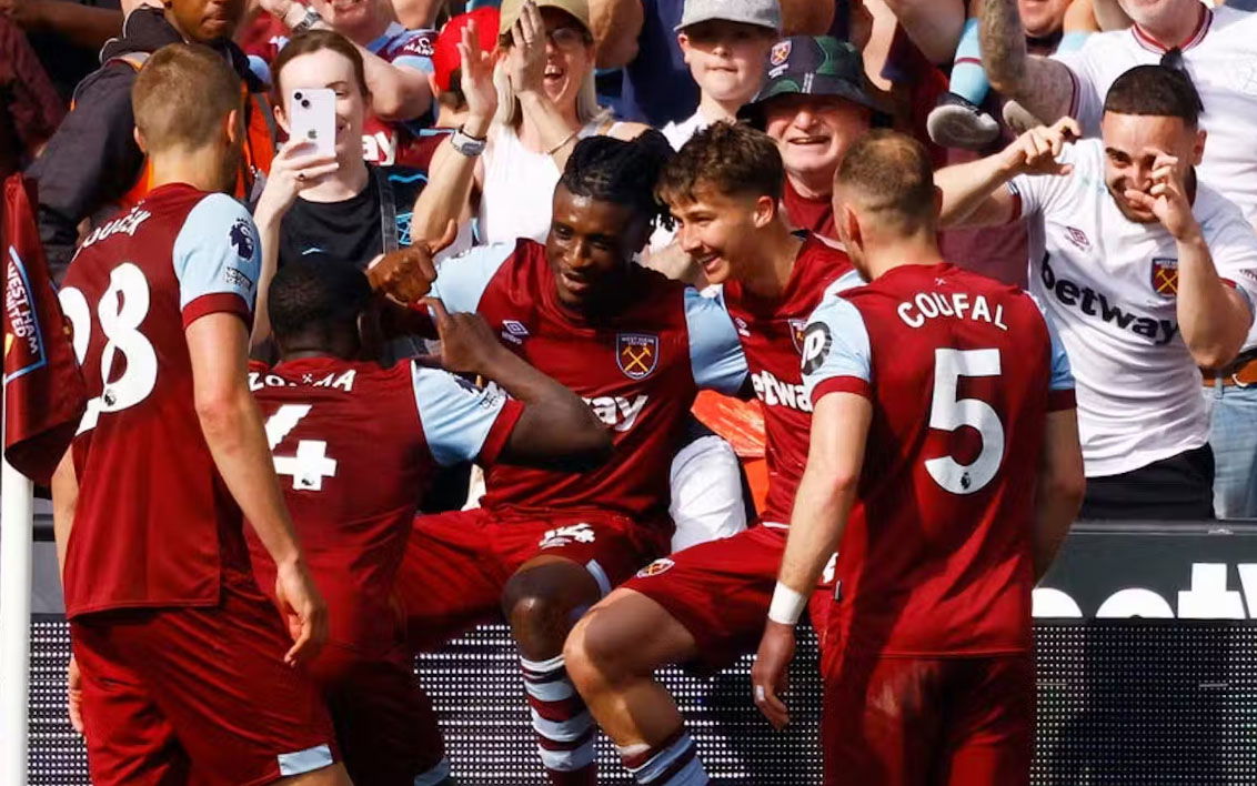 Classy Declan Congratulates Earthy - West Ham News