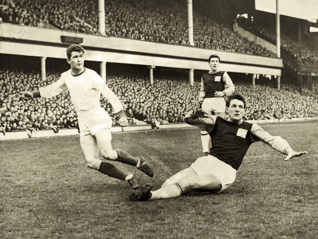 Farewell Boleyn: Rare image - John Lyall the player - West Ham News