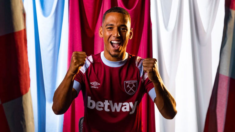 Kherer: Man U display my best so far in West Ham shirt %%page%%